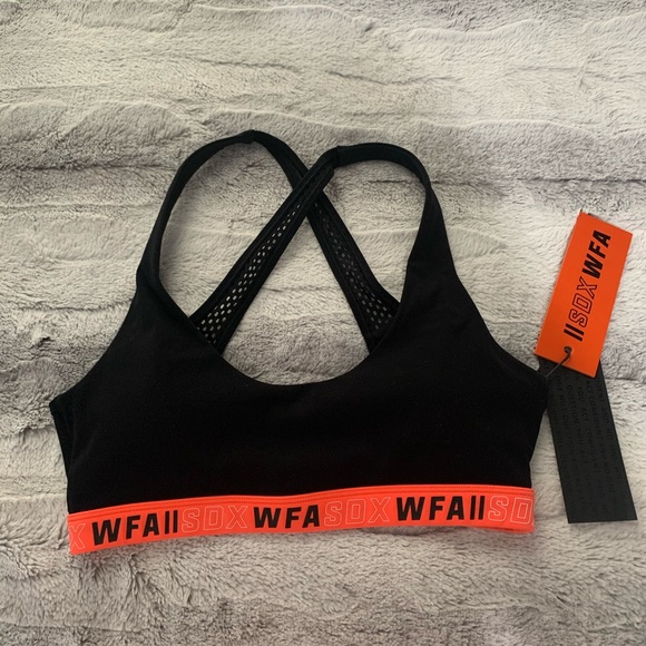 White Fox Boutique | Intimates & Sleepwear | Ignite Sports Bra New ...